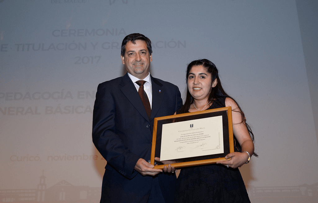 Grupo de 68 nuevos profesores se titularon en la Universidad Católica del Maule